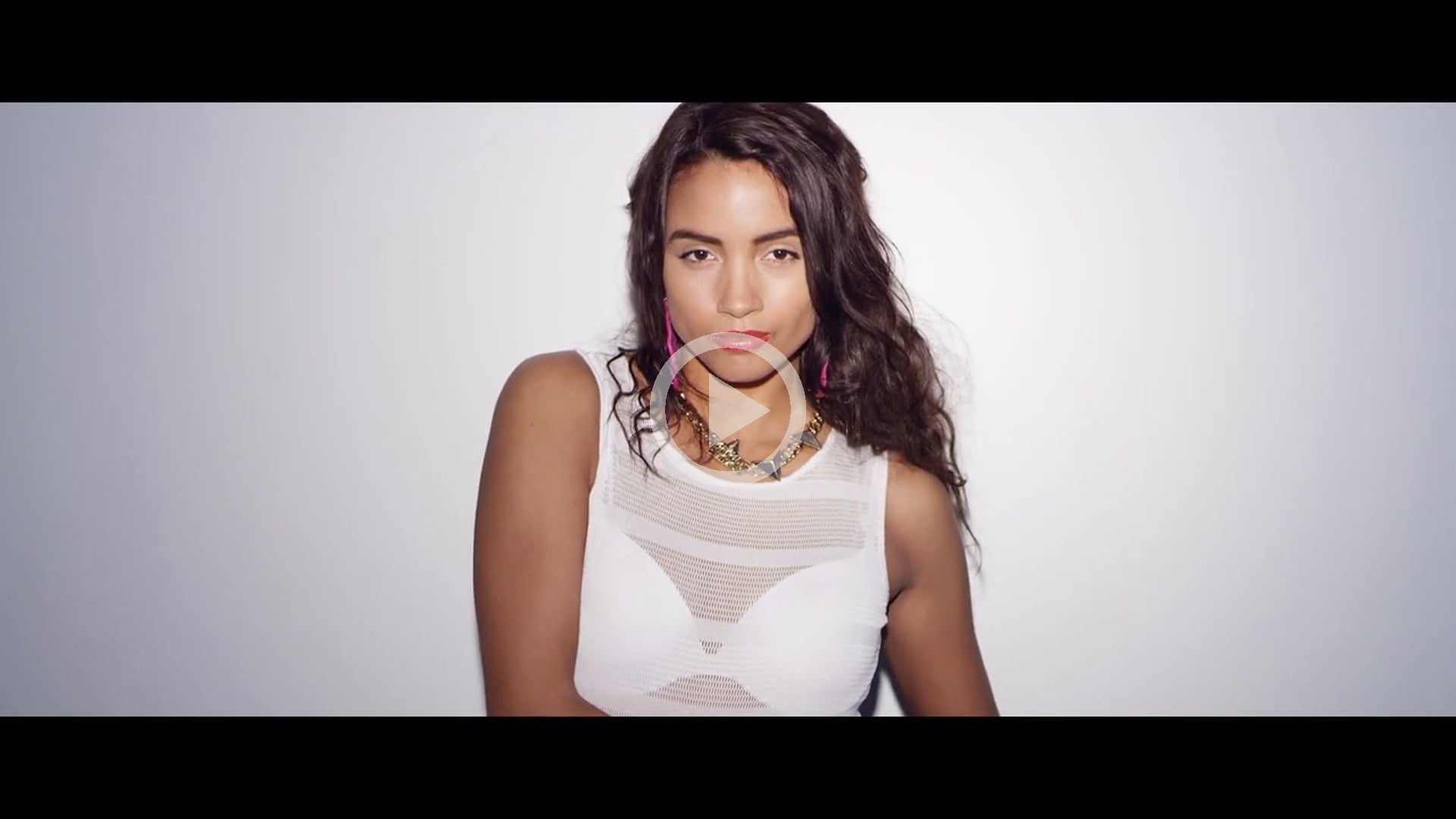 Brandon Beal – Twerk It Like Miley ft. Christopher – urbanbeatz.tv